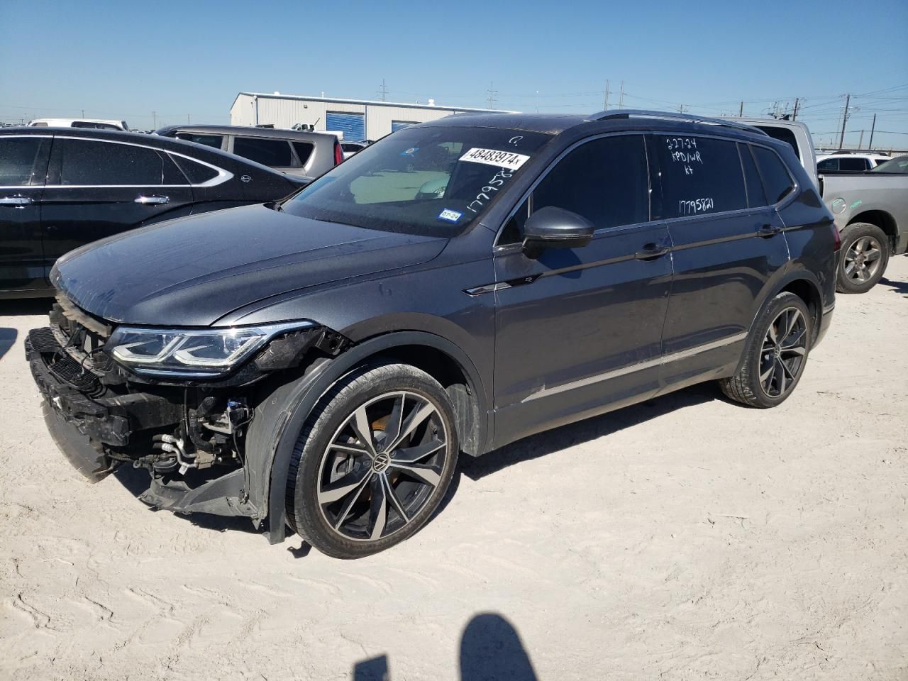 Price & History 2022 Volkswagen Tiguan Sel R-line 2.0l 4 vin ...