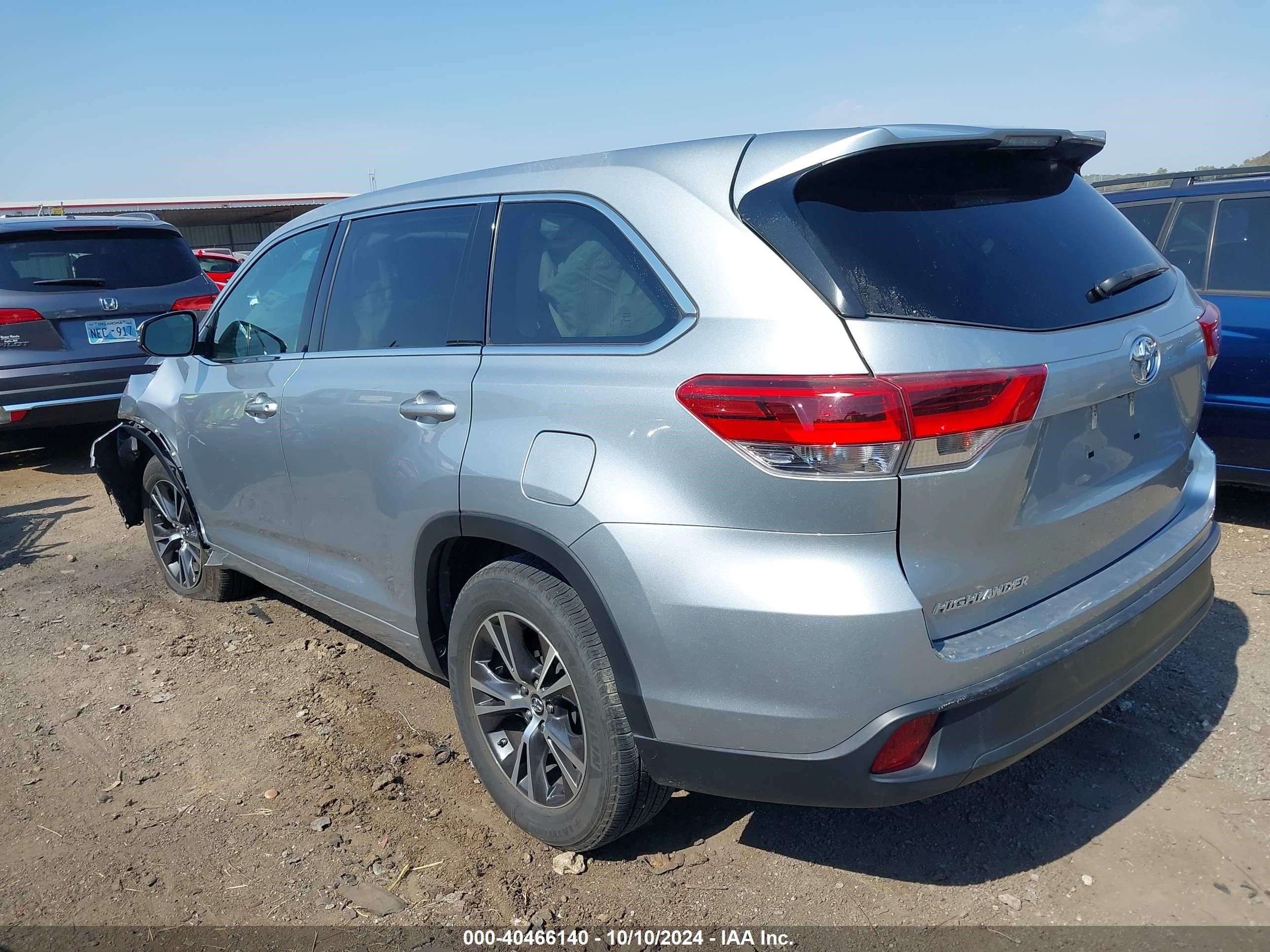 Price & History 2018 Toyota Highlander Le 3.5l V-6 Di, Dohc, Vvt, 295hp ...