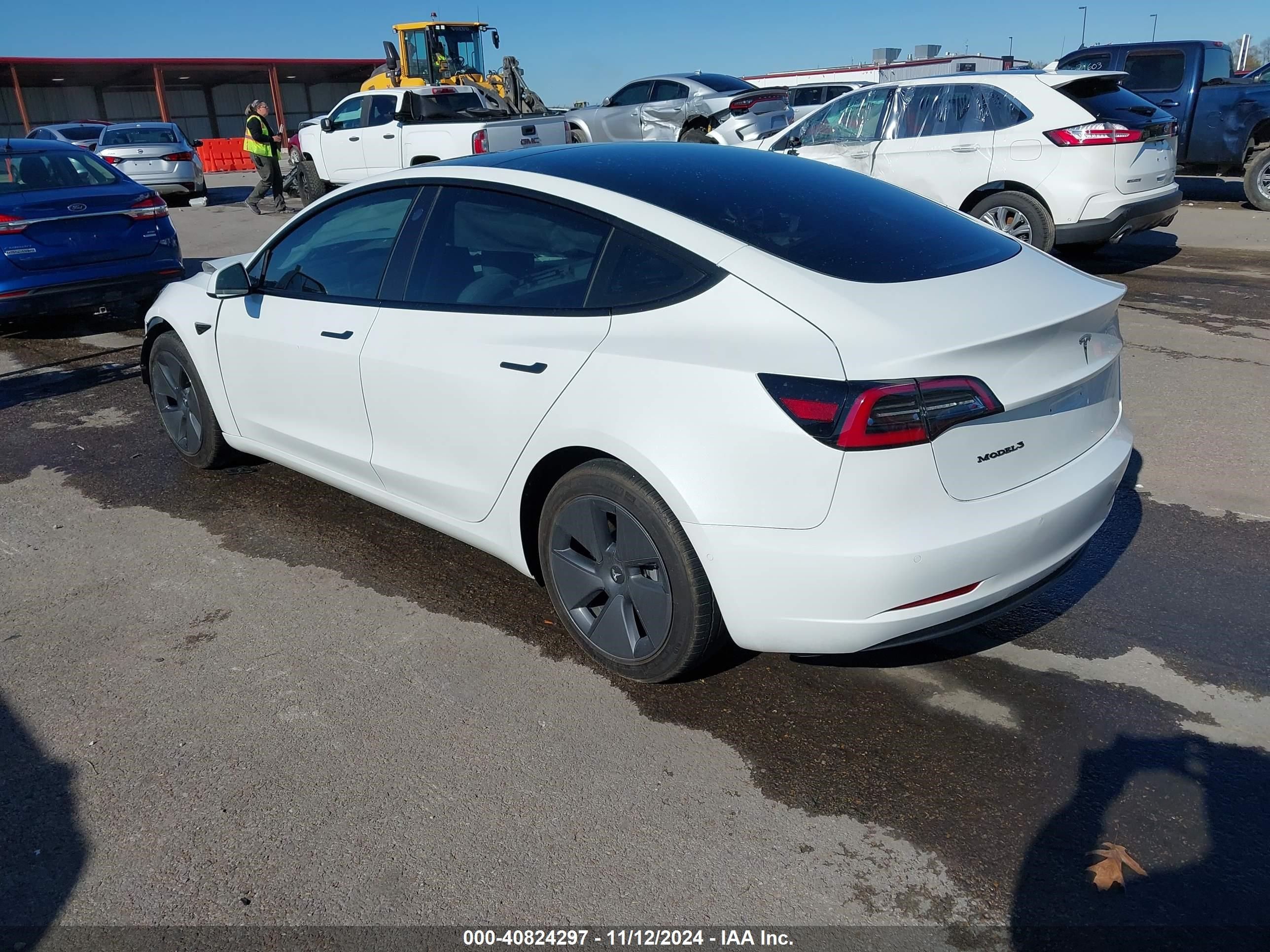 Price & History 2021 Tesla Model 3 Standard Range Plus Rear-wheel Drive ...
