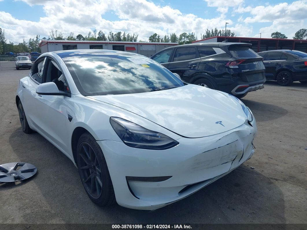 Price & History 2021 Tesla Model 3 Standard Range Plus Rear-wheel Drive ...