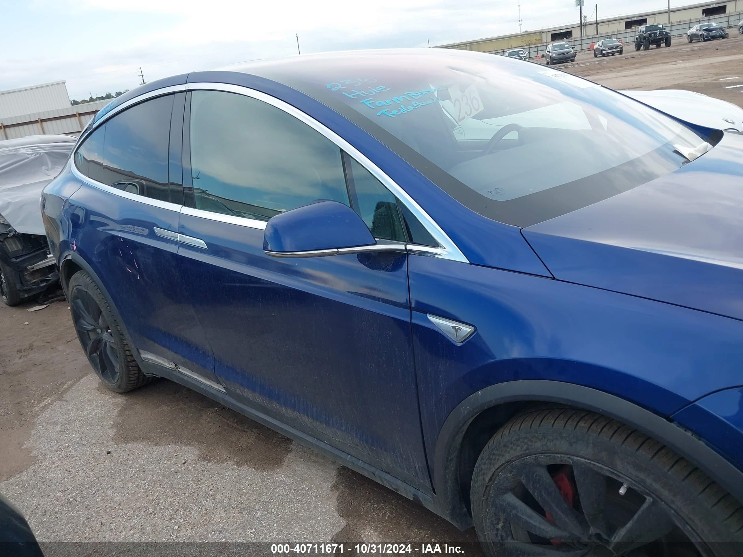 Цена и история 2016 Tesla Model X vin: 5YJXCBE48GF011076 | AutoHelperBot