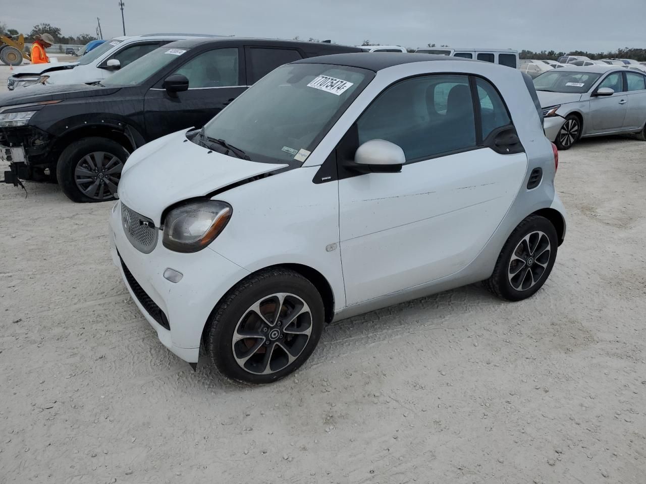 Price & History 2016 Smart Fortwo 0.9l 3 vin: WMEFJ5DA5GK046706 ...